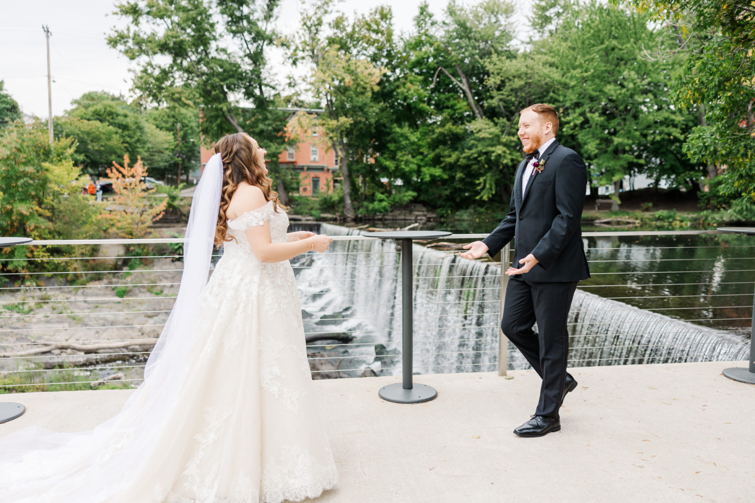 Rustic Romantic Roundhouse Wedding Photos in Beacon