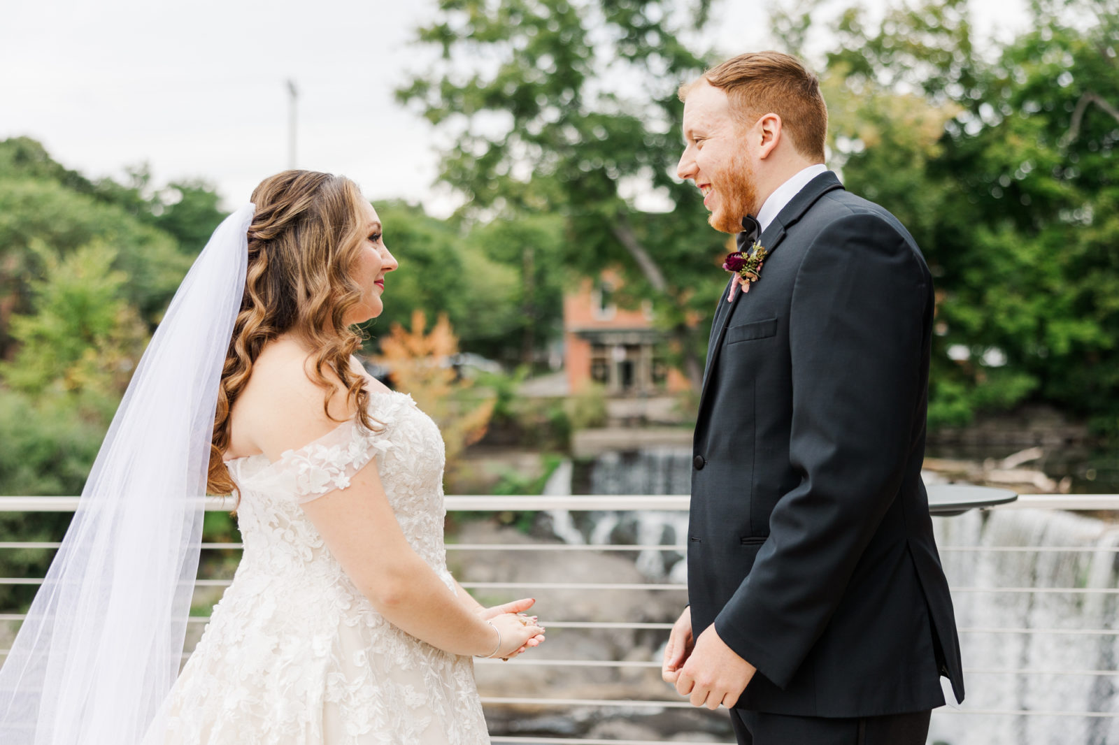 Rustic Romantic Roundhouse Wedding Photos in Beacon