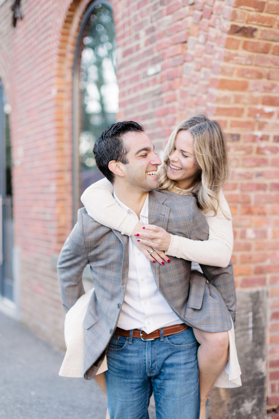 DUMBO Fall Engagement: Capturing Autumn's Beauty