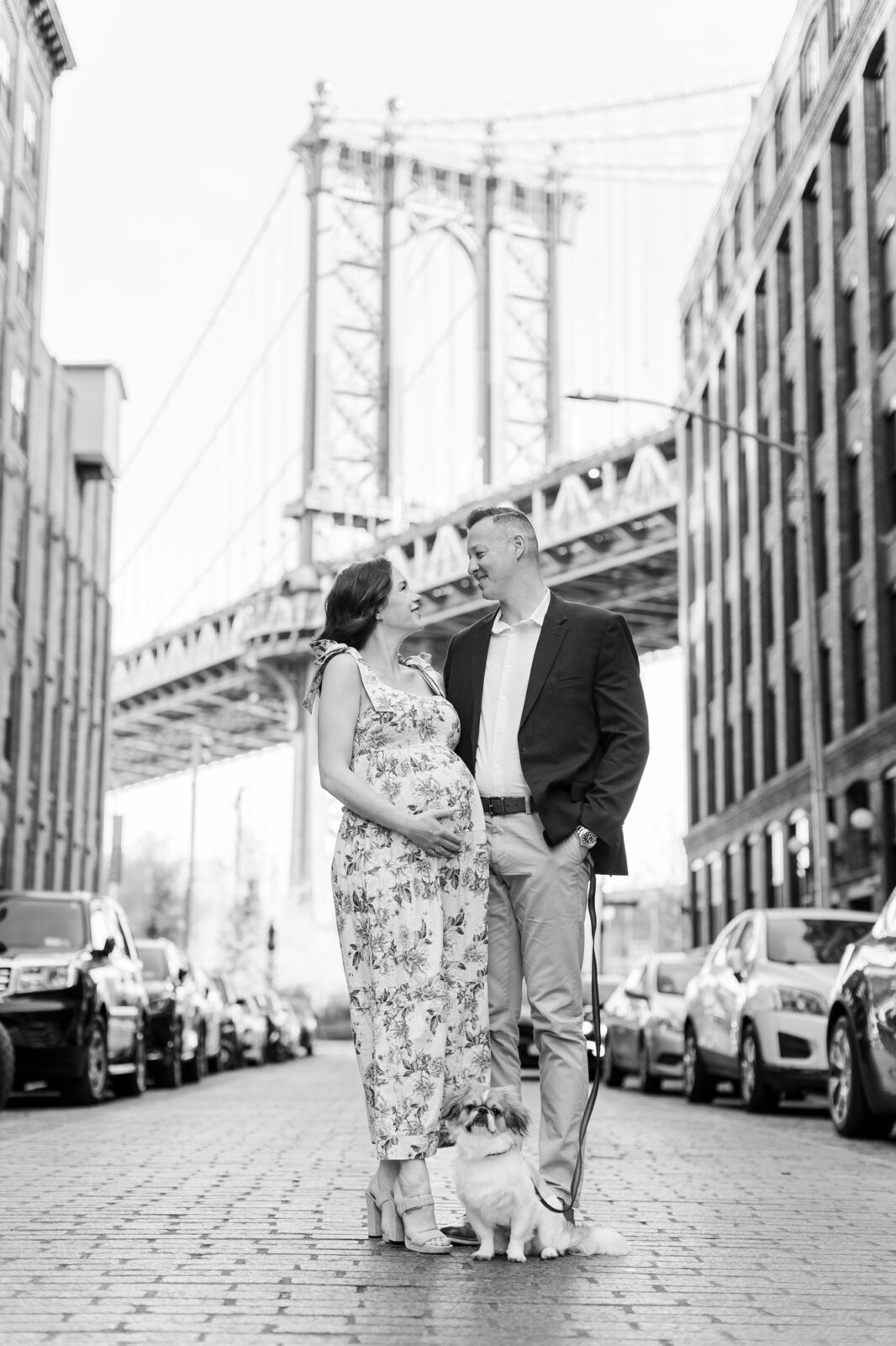 DUMBO Maternity Photoshoot with Manhattan Bridge, NYC